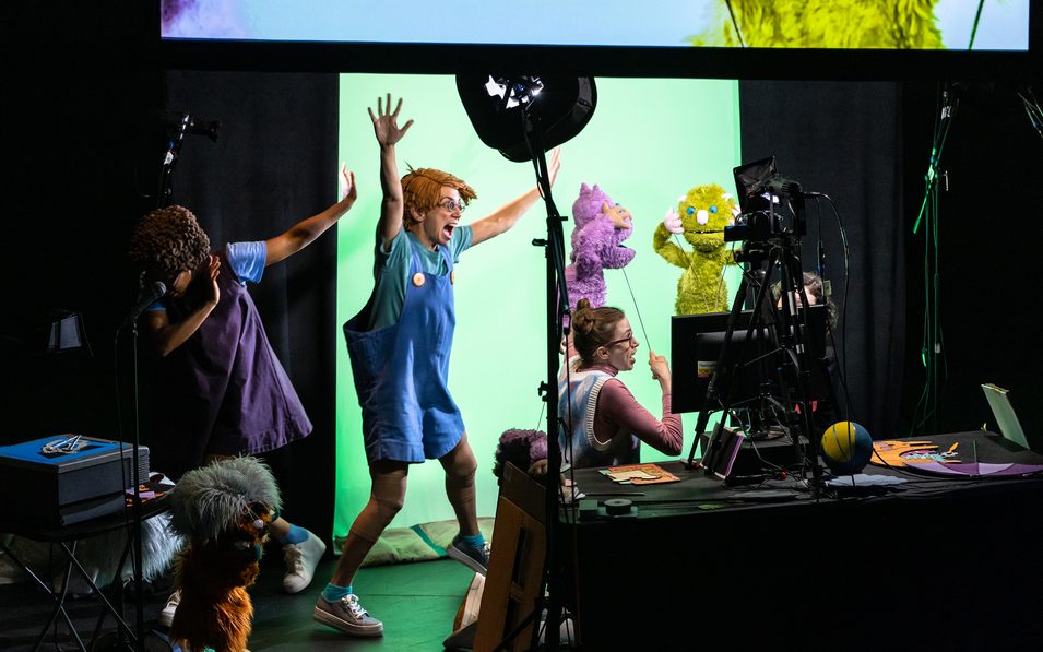 Leonardo! A Wonderful Show About a Terrible Monster | Children's ...